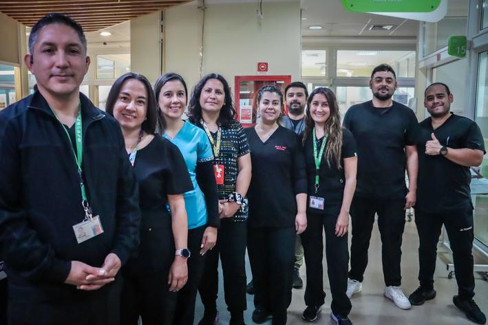 Kinesiólogos de la Unidad de Paciente Crítico del Hospital Dr. Franco ...